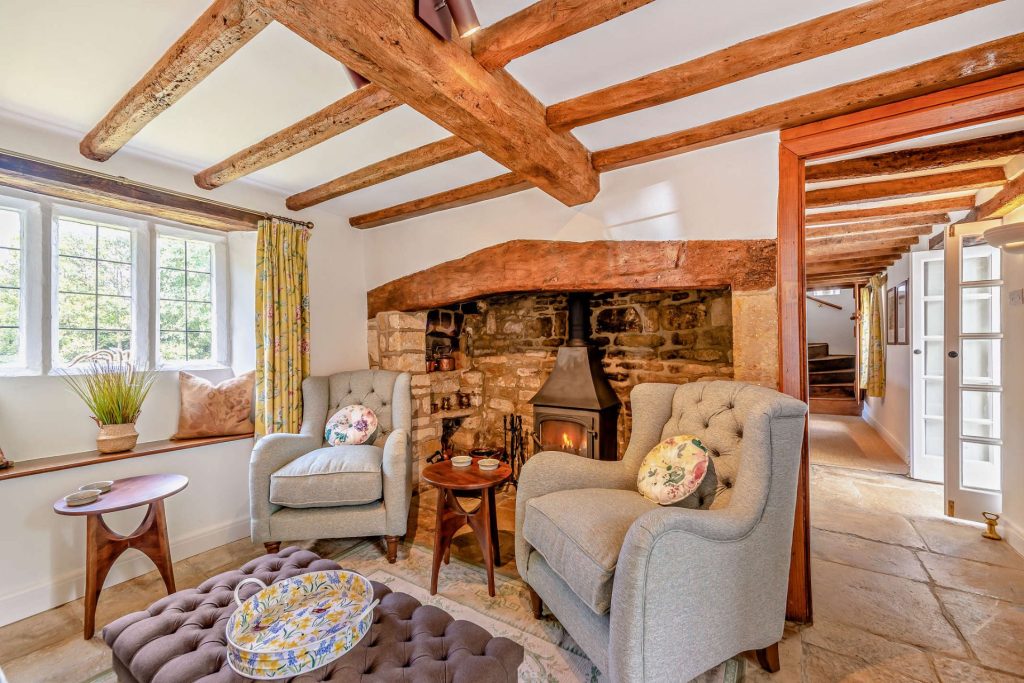 Glebe Cottage, 3 Bed Dog Friendly Cotswold Holiday Cottage near Kingham