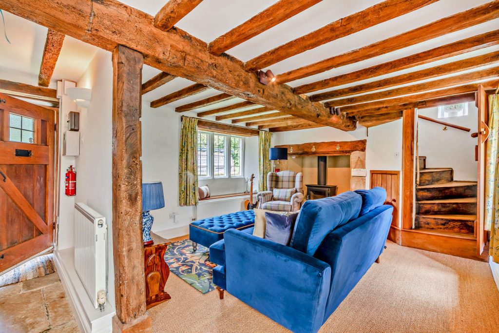 Glebe Cottage, 3 Bed Dog Friendly Cotswold Holiday Cottage near Kingham