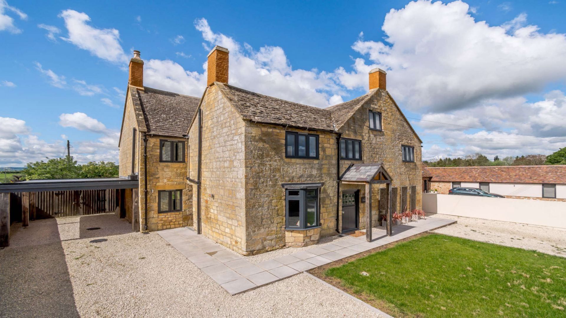The Farmhouse, Large 5 Bed Cotswold Holiday Cottage near Broadway