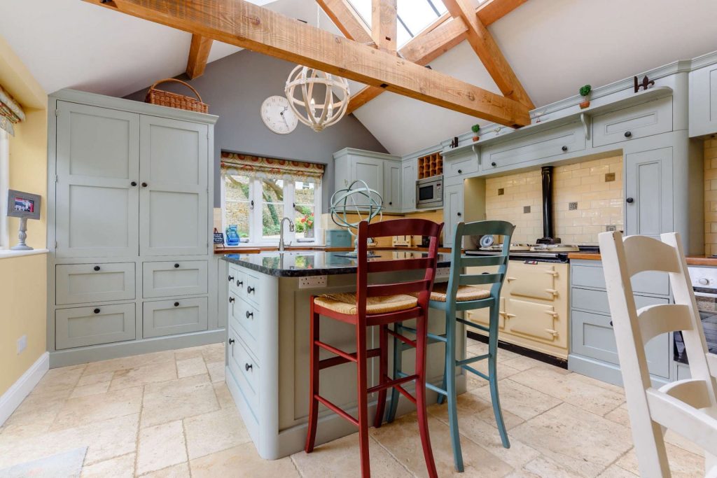 Laurel Tree Cottage, 6 Bedroom Cotswold Holiday Cottage