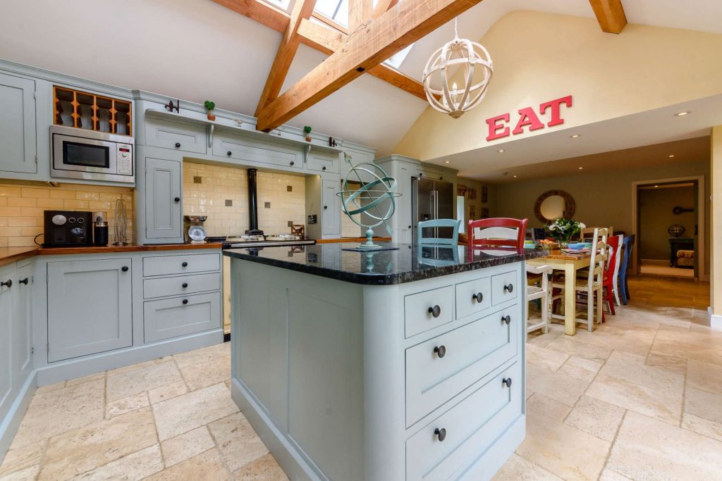 Laurel Tree Cottage, 6 Bedroom Cotswold Holiday Cottage