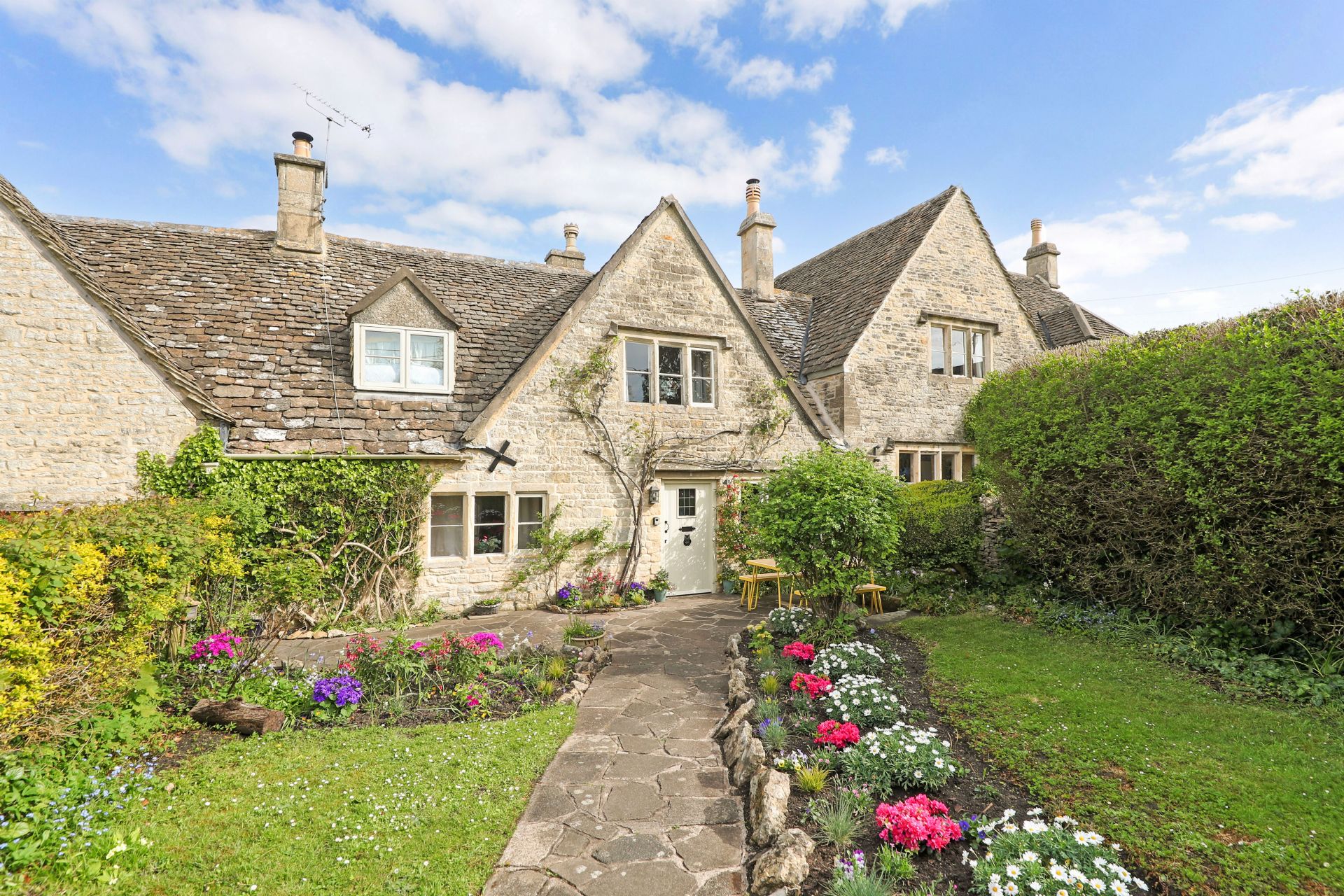 Primrose Cottage, 3 Bed Dog Friendly Holiday Home near Stroud